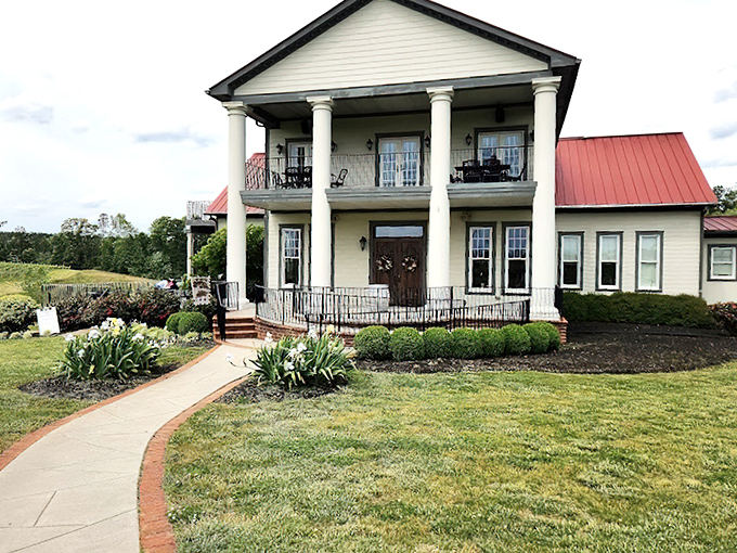 Rosemont's grand columns and perfect symmetry make you want to sip slowly and pretend you're in a period drama.