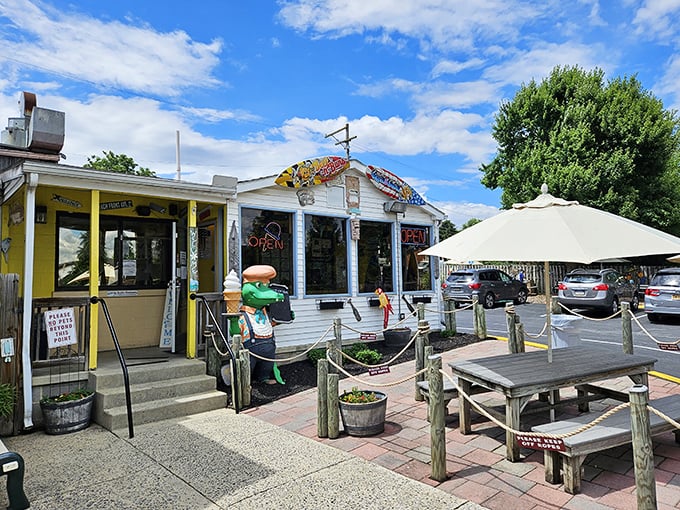 When a burger joint channels tropical vacation vibes, you know someone's having fun with food.