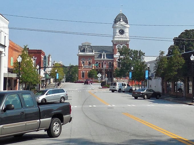 When your courthouse looks this majestic, you know the town takes its history seriously indeed.