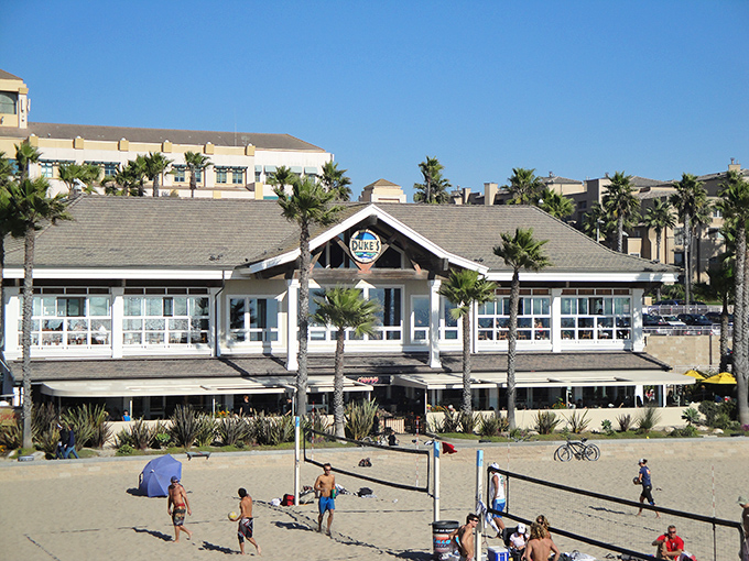 Hawaiian vibes meet California cool at this surfboard-decorated temple to Pacific Rim flavors.