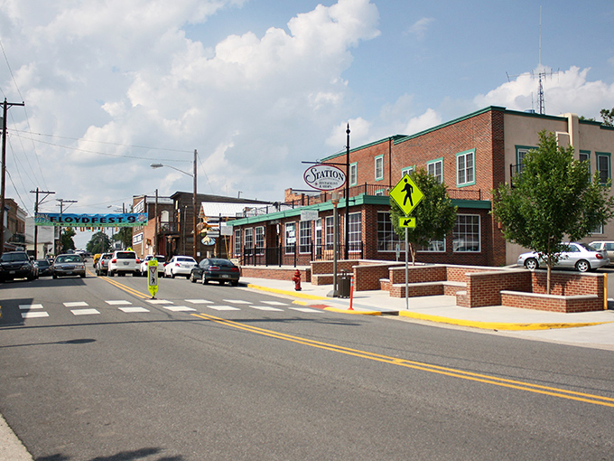 Floyd's downtown brick buildings stand ready for another Friday night bluegrass session that'll make your heart sing.