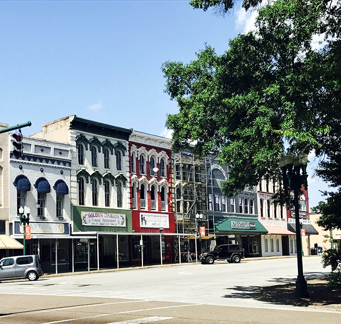 Small-town Paris delivers big-city courthouse grandeur without the Eiffel Tower traffic jams.