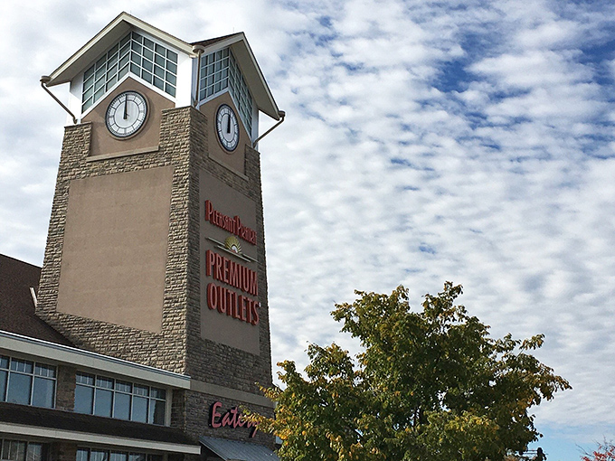 Pleasant Prairie's clock tower isn't just keeping time&mdash;it's counting down to your next amazing deal.