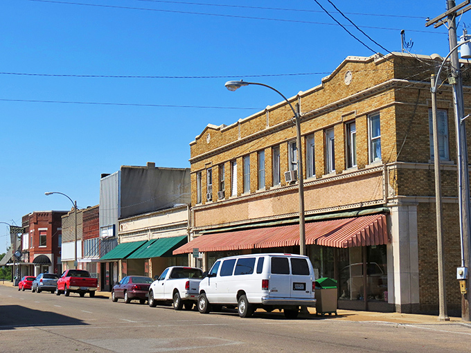 Poplar Bluff's downtown corridor invites you to slow down and savor the simple pleasure of unhurried living.