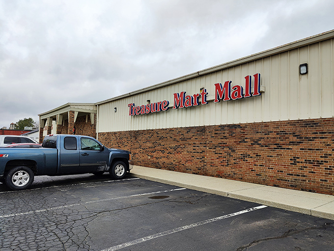 Treasure Mart Mall doesn't hide its purpose&mdash;that bold sign is like a Vegas marquee for the antique-hunting crowd.