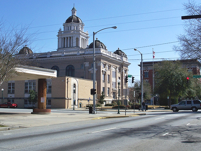 Valdosta's courthouse dome gleams like a pearl in Georgia's oyster! This architectural showstopper would make Thomas Jefferson snap a selfie.