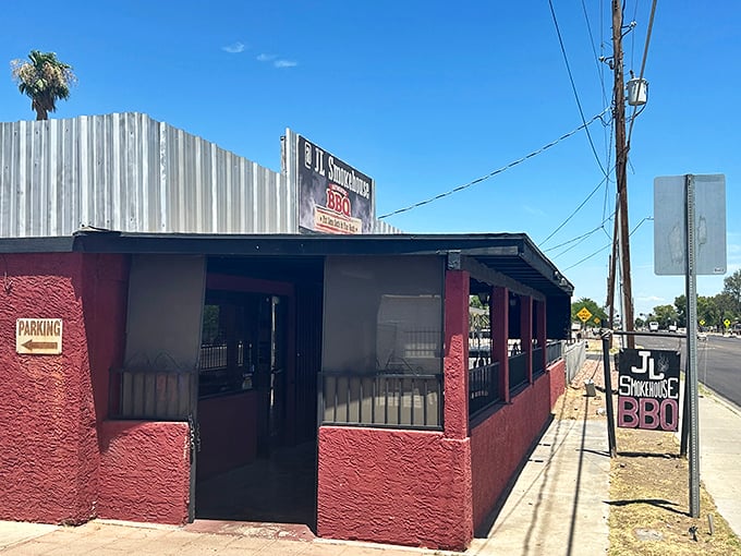 When smoke signals call from Broadway Road, smart folks follow their noses to barbecue bliss.