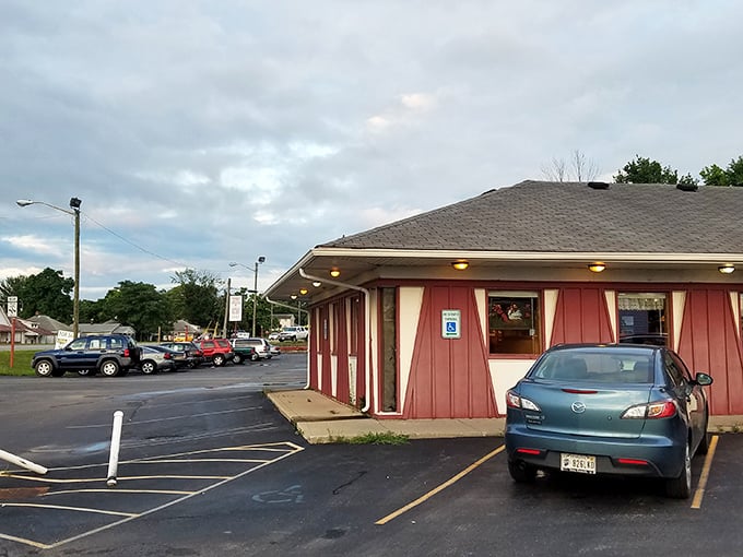 When a restaurant looks this cheerful from the outside, you know the food inside will brighten your day.