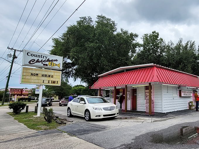 That classic roadside diner look promises exactly what you're craving: honest, no-nonsense fried chicken done right.