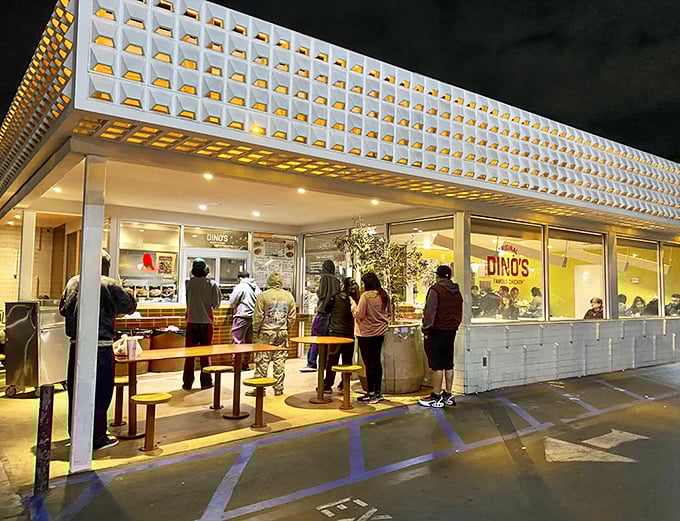 When the evening crowd starts gathering, you know this place serves something special worth waiting for patiently.