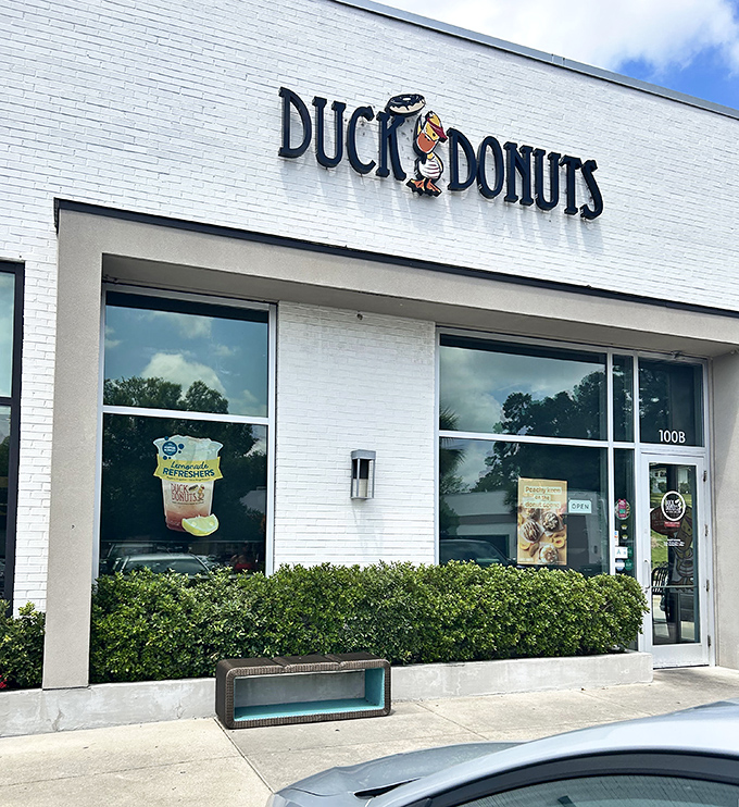 The bright white exterior and big windows let you watch the magic happen as your custom donut comes to life.