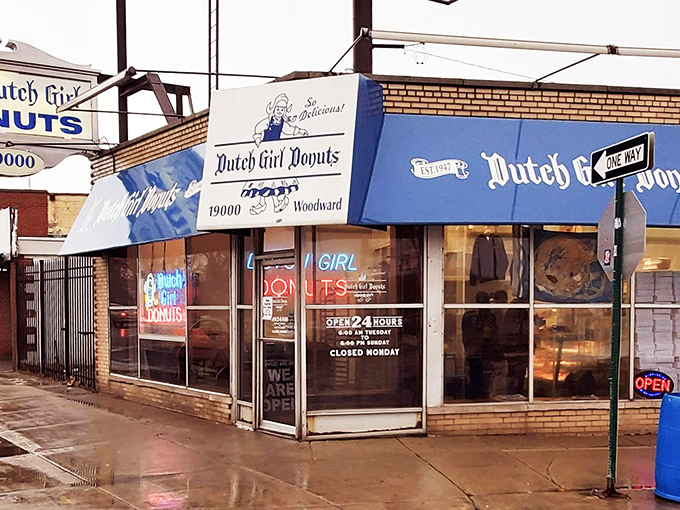 Open 24 hours because donut cravings don't follow a schedule &ndash; a true Detroit institution in all its neon glory.