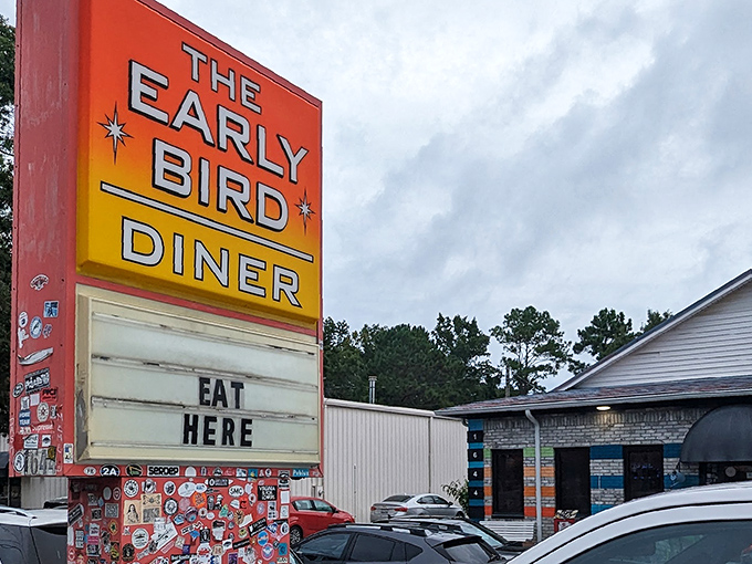 When a diner looks this cheerful from the outside, you know good things are happening inside.