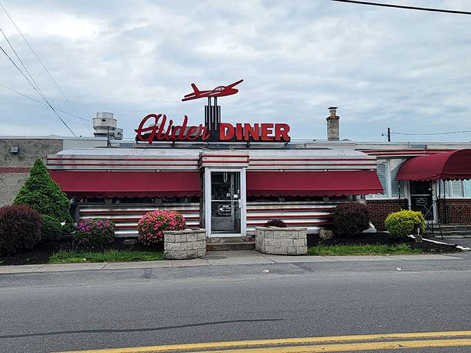 Red, white, and delicious - this diner's patriotic colors match its all-American comfort food perfectly inside.