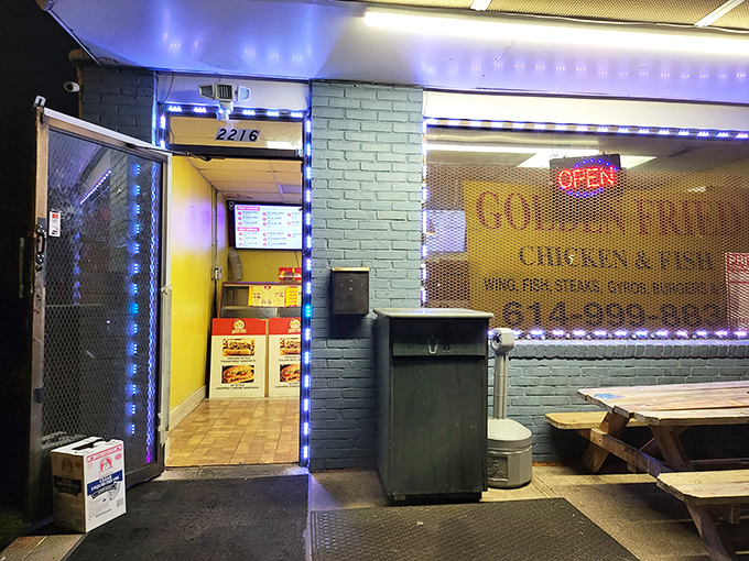 When neon signs beckon from storefront windows, you know something delicious is happening inside.