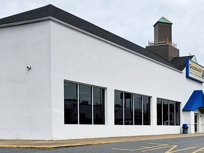 That sprawling storefront means serious business when it comes to secondhand shopping adventures and endless discoveries.