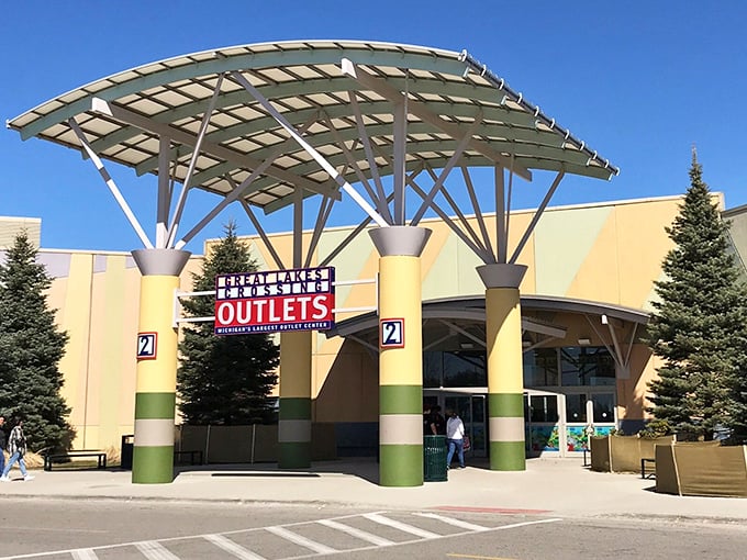 When your outlet mall needs its own aquarium mural, you know you're in for more than just shopping.