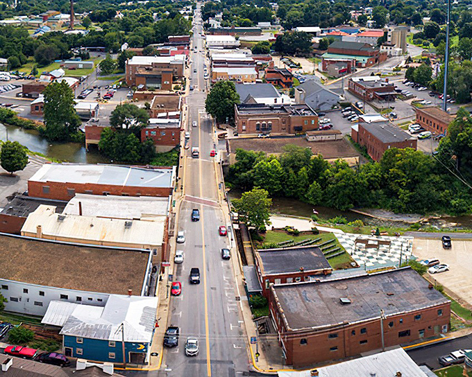Downtown Luray offers that perfect small-town vista where the trees seem to say, "Slow down, what's your hurry?"