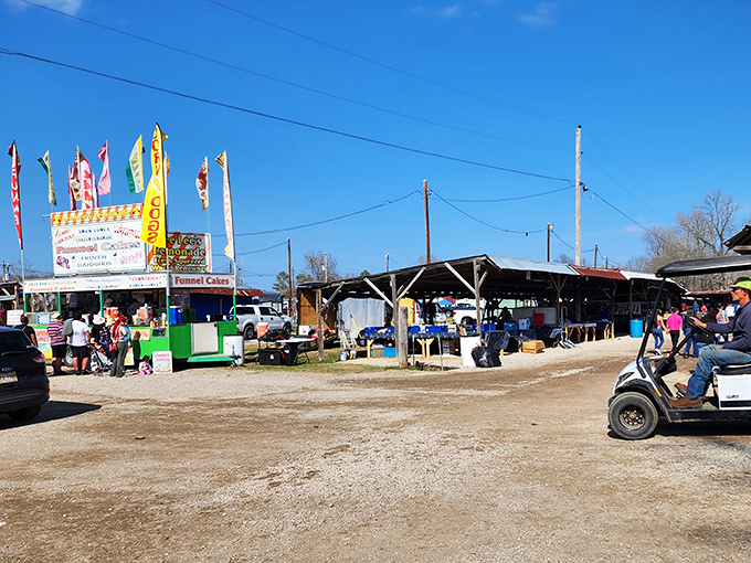 Covered shopping bliss - because nobody wants their antique hunting interrupted by surprise weather!