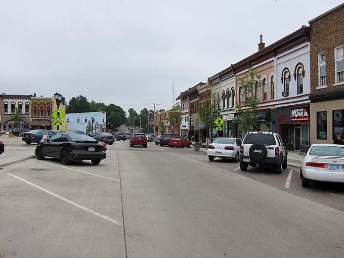 Wide streets and friendly faces create the perfect recipe for affordable retirement living in America's heartland.