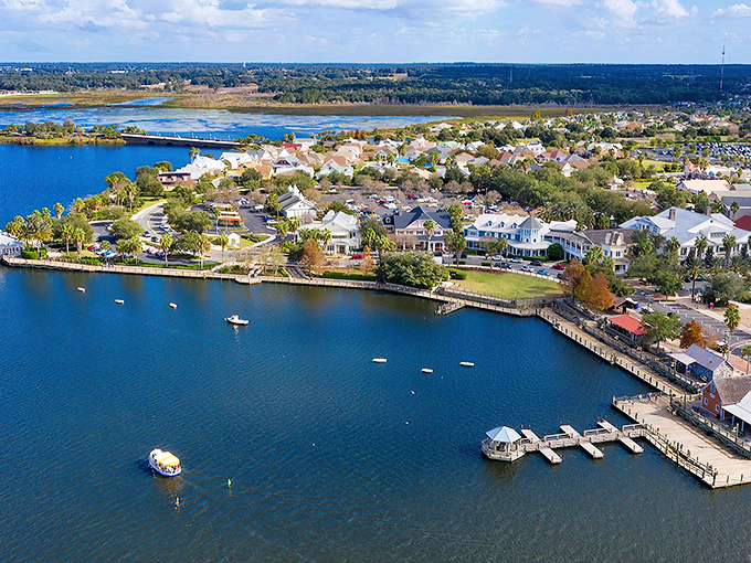 Crystal-clear waters and manicured parks show how Ocala turns everyday spaces into postcard-perfect retirement destinations.