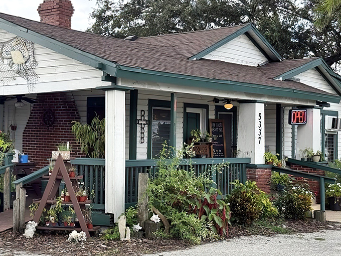 This quaint little house serves up crab feasts that would make even the most dignified diner happily wear a bib.