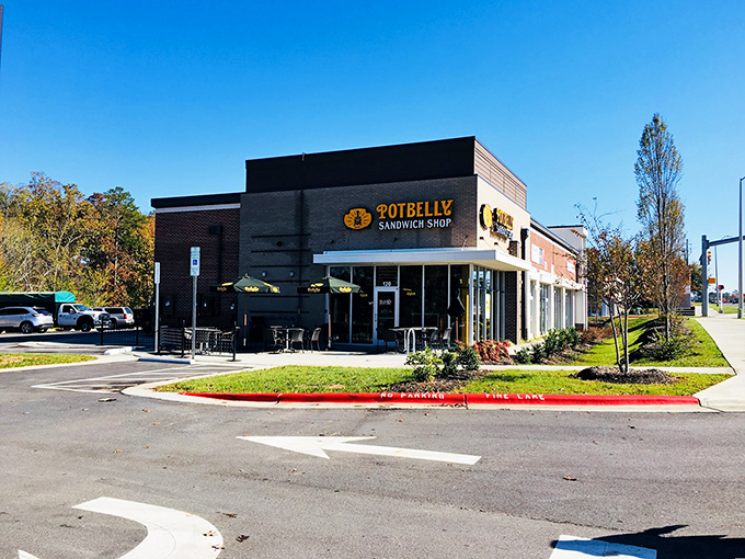 Clean lines and big windows promise fresh ingredients and even fresher flavors inside.