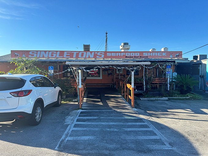 Singleton's doesn't need fancy signage - the real advertisement is the aroma of fresh seafood that greets you at the door.