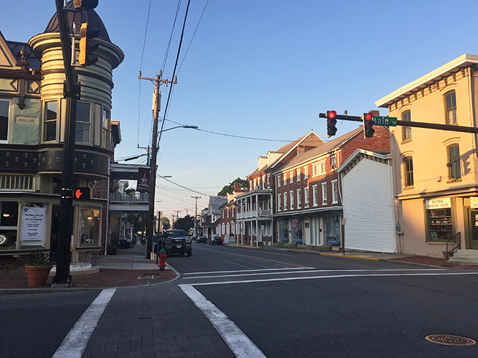 This downtown corner could double as Mayberry's twin sister, complete with that small-town magic. 