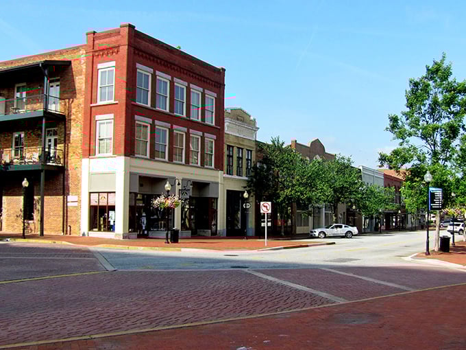 Brick-paved streets and historic storefronts give Spartanburg its distinctive character. The revitalized downtown area offers affordable shopping and dining options.