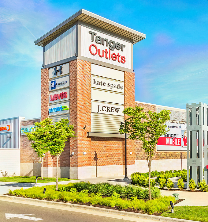 Modern outlet architecture proves that bargain hunting can happen in seriously stylish surroundings these days.