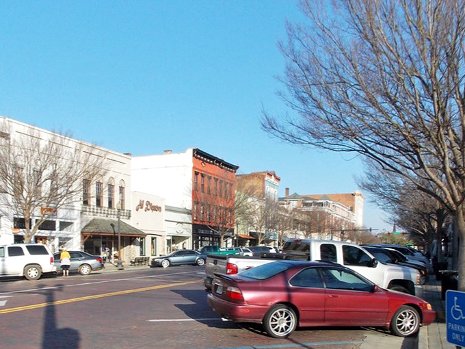 Classic Southern architecture lines Thomasville's charming downtown. If these buildings could talk, they'd have stories that would fill a Ken Burns documentary.