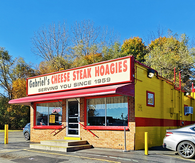 Classic roadside architecture meets timeless flavors in this beautifully straightforward neighborhood cornerstone.
