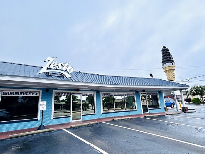 That classic blue and white combo screams "authentic American comfort food" louder than any fancy marketing campaign.