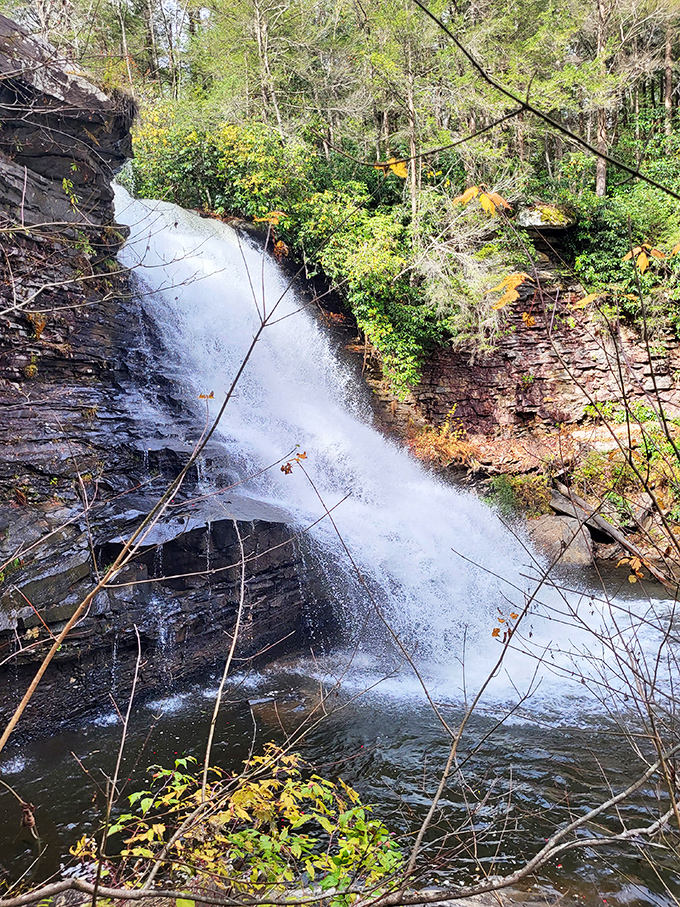 The diagonal drama of this cascade view makes you wonder if Mother Nature studied cinematography before designing this particular waterfall.