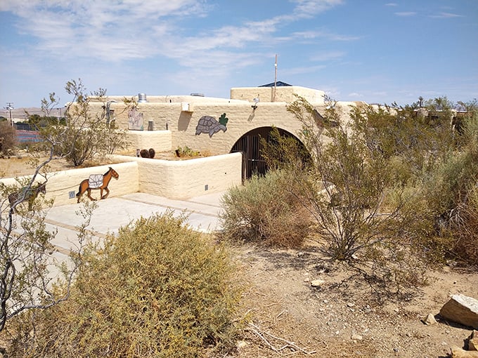 Desert architecture that looks like it belongs in a Star Wars film. Half expecting to see Jawas selling droids around the corner.