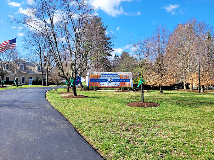 Perfectly landscaped and meticulously maintained, the giant bread loaf sits like royalty on its throne of mulch and decorative shrubs.