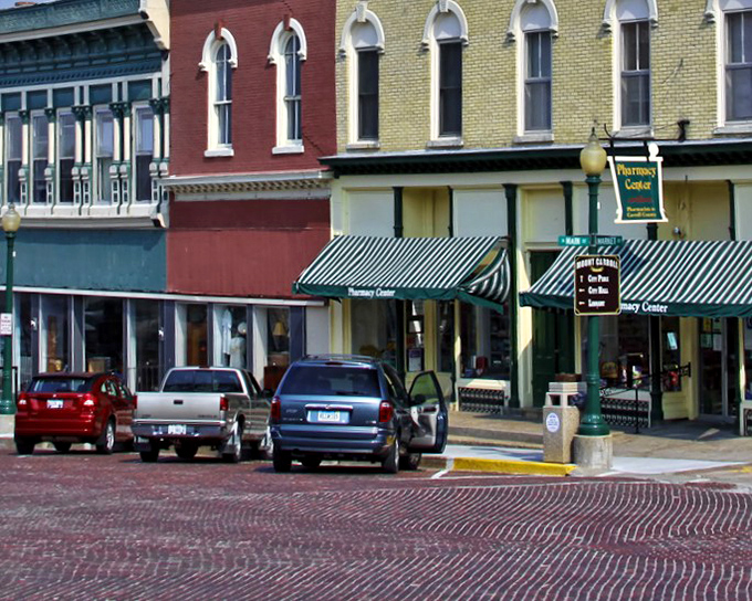 Market Street's colorful facades and striped awnings create a downtown straight out of a Norman Rockwell painting, minus the soda jerk.