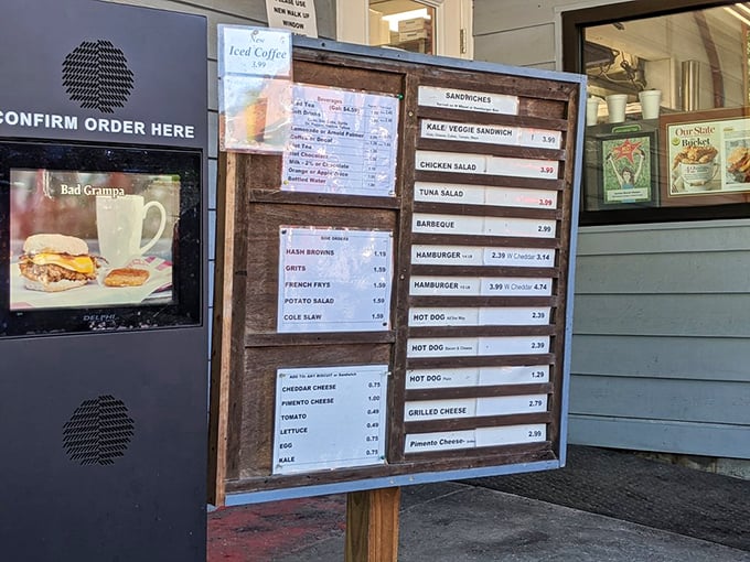 The menu reads like a love letter to the ocean, offering everything from classic lobster rolls to Chef Mike's seafood stew that would make Neptune himself jealous.