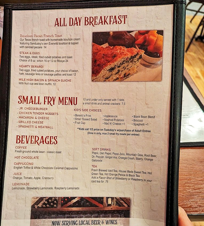 The menu reads like a love letter to carnivores, with prime cuts and craft cocktails taking center stage.