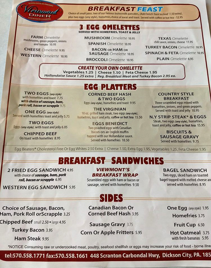The breakfast menu reads like poetry to the hungry soul. Those buttermilk pancakes aren't just a meal—they're a Pennsylvania tradition.
