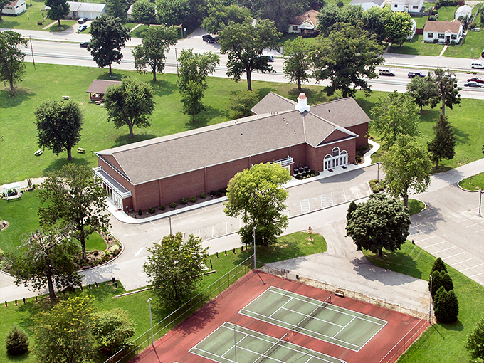 Roberts Park offers tennis courts and green spaces where your retirement dreams can stretch their legs without your budget pulling a hamstring.