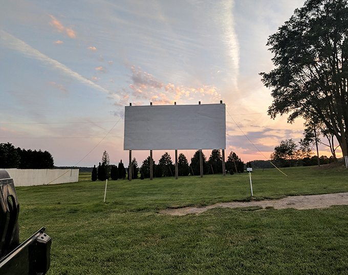 Nature provides the most spectacular pre-show entertainment&mdash;a sunset that rivals anything Hollywood could produce behind that waiting screen.
