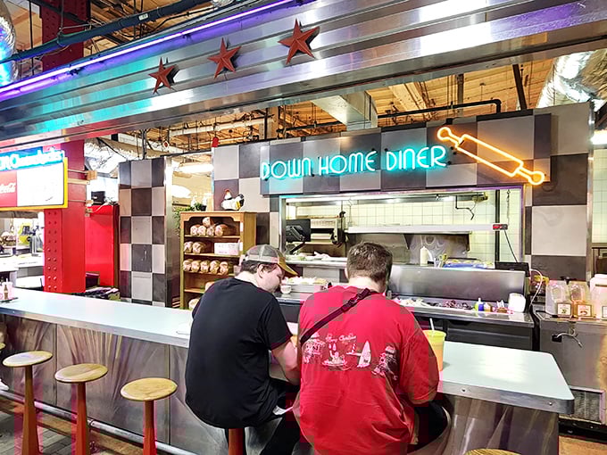 Neon signs and checkered tiles &ndash; the universal language of "good breakfast served here" since forever.