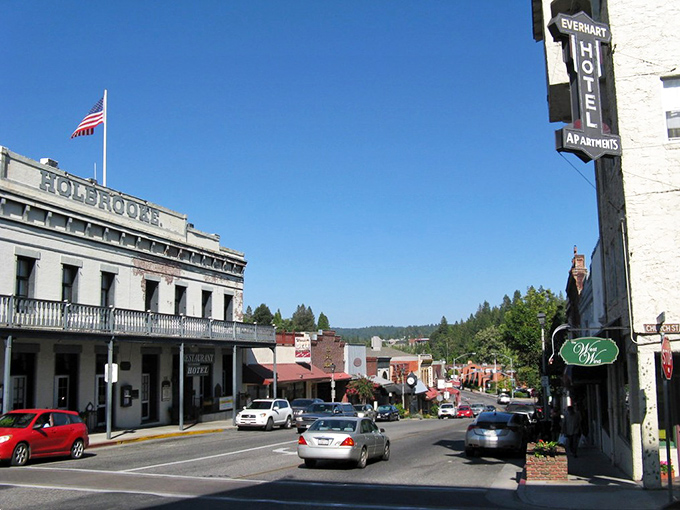 Grass Valley's sloping main street feels like walking through a Western movie set&mdash;just without the shootouts!