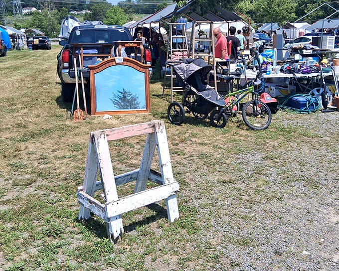 Londonderry's field of dreams&mdash;where vintage mirrors lean against truck tailgates and every table holds someone's future conversation piece.