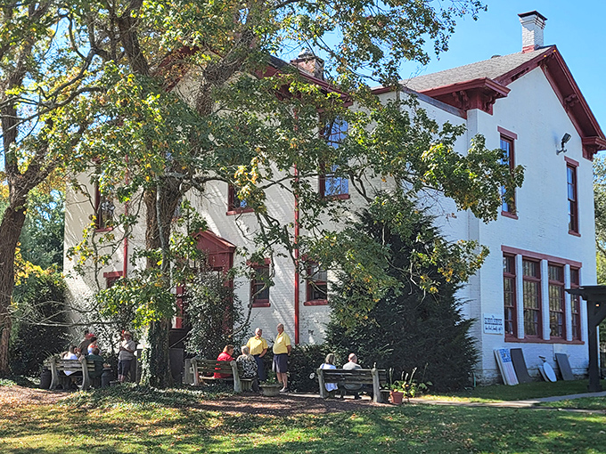 From teaching ABCs to serving BLTs, this old schoolhouse has mastered the art of satisfying hungry students.
