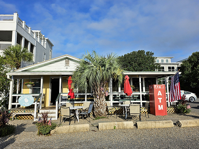 This Isle of Palms hideaway proves the best beach eats often come in unassuming packages.