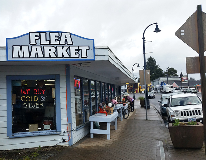 Waldport Fleamarket's no-frills interior houses coastal treasures that would make the American Pickers duo swoon with delight.