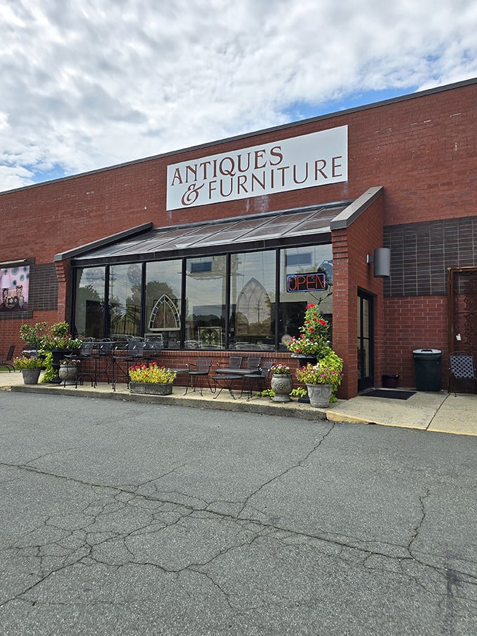 Those bright flower boxes and pristine storefront prove that serious antique dealing can still have curb appeal and Southern charm.